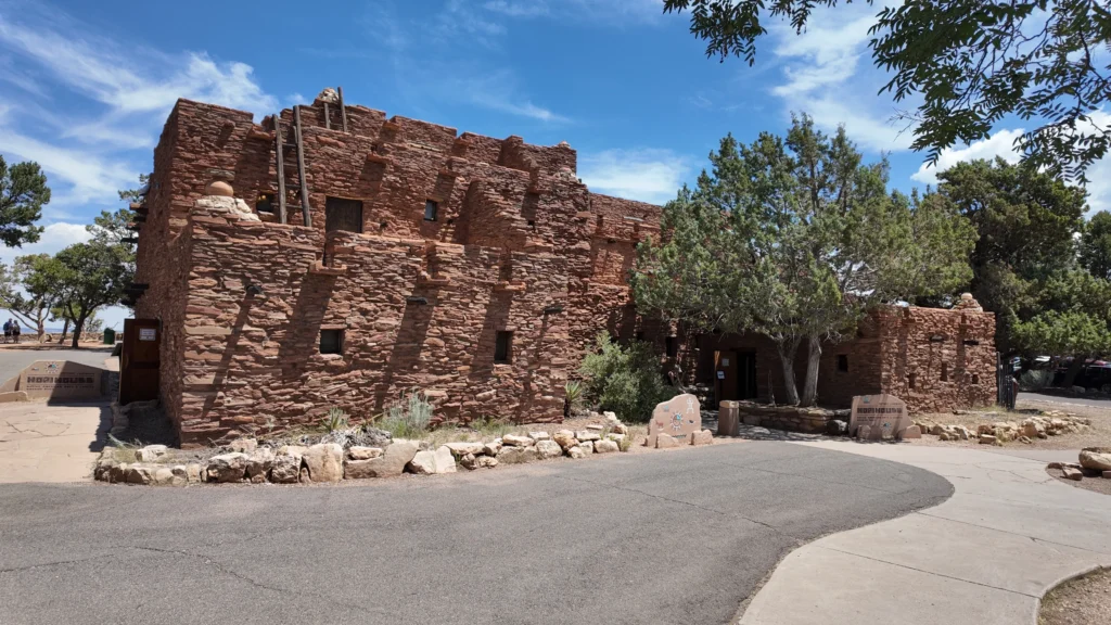 Hopi House | GrandCanyon.com
